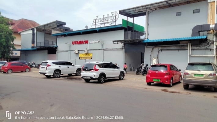 Ingin Konfirmasi Nama Usaha "Utama 98 Food Court": Para Satuan Pengaman ...