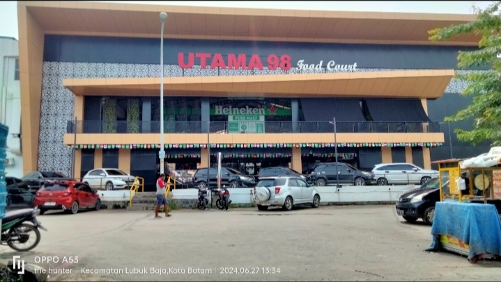 Ingin Konfirmasi Nama Usaha "Utama 98 Food Court": Para Satuan Pengaman ...